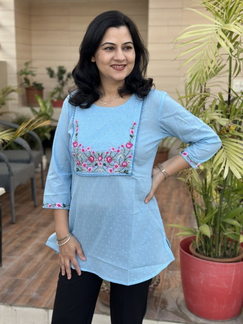 Affordable Casual & Party Wear Short Tops for Women Online India